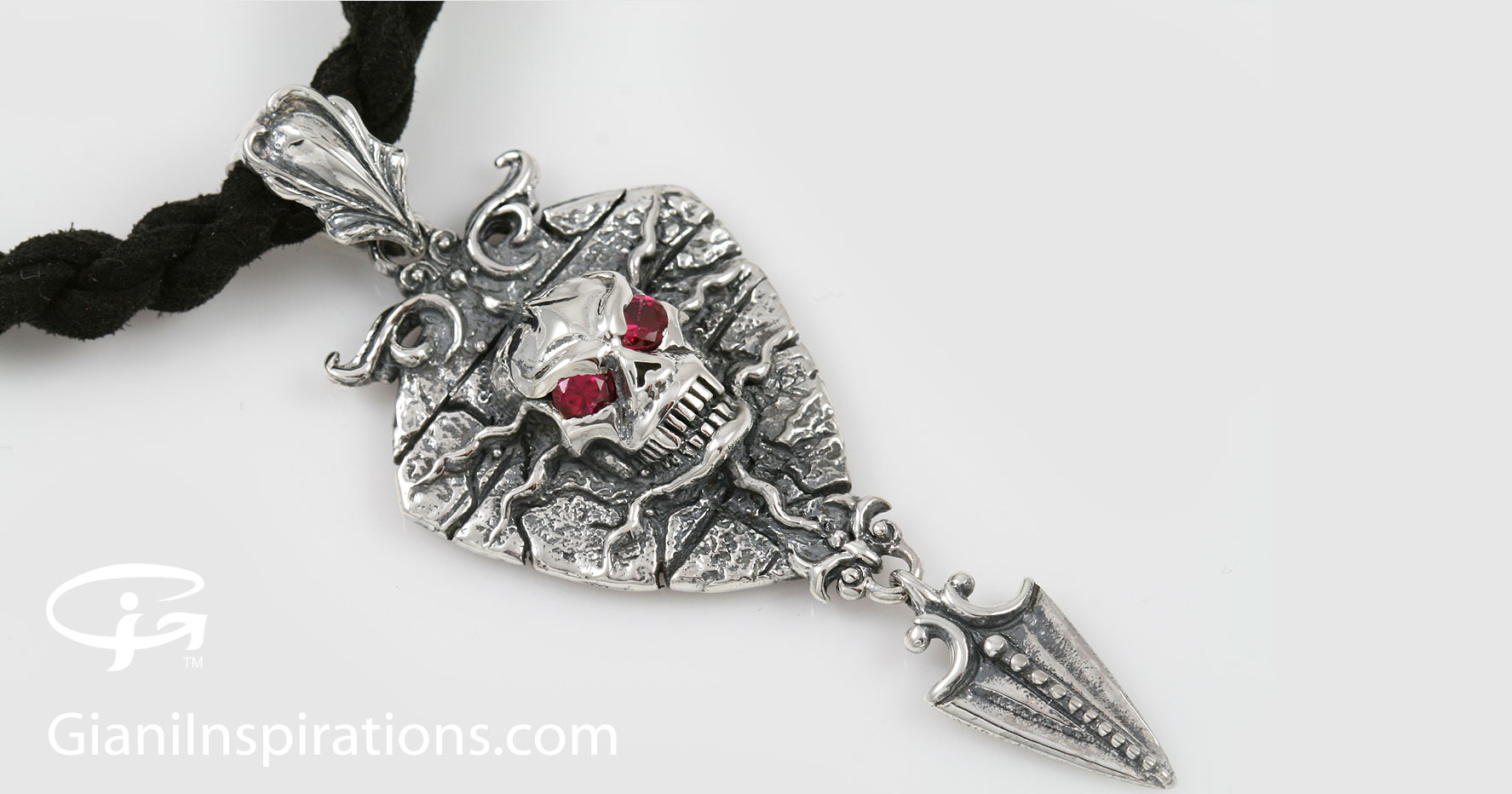 Hypnosis Red Eyed Skull Arrow Silver Pendant PT-094
