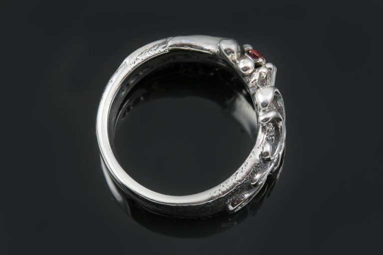 Mars Floral Style Red Garnet Silver CZ Ring LR-110